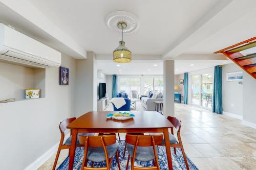 Serene Waterfront Home With Kayaks, Paddle Board, Grill, Firepit, Wd, And Ac - Maryland