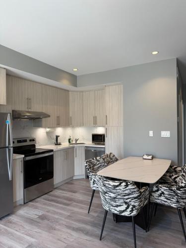 Spacious New 3br Townhome Walking To Falls - Niagara Falls