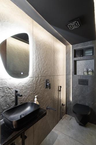 Amber 1bhk In Khar W By Square One Stays - Mumbai