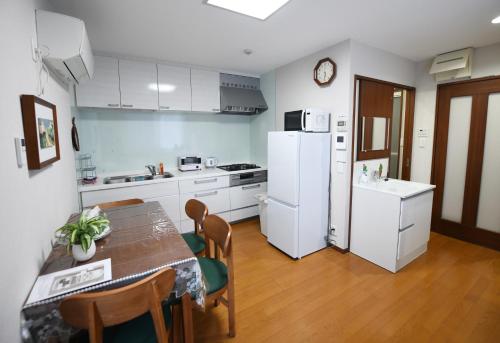 Near Shinsaibashi Dotonbori 2br Private Floor 6 Single Beds - Nanba
