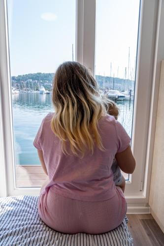 Sirena Lux Seahouse In Marina Portoroz, Beachfront With Terrace And Jacuzzi - Portorož