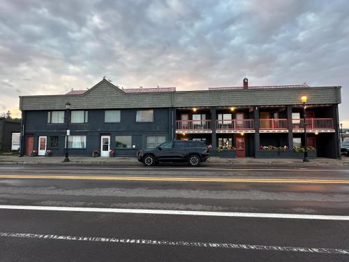 The Harbor Inn - Grand Marais, MN
