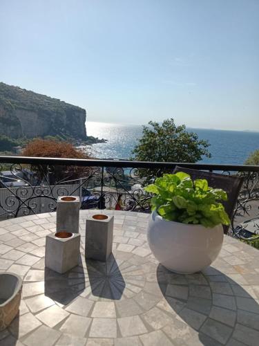 White Stylish Apartments 2 - Vico Equense