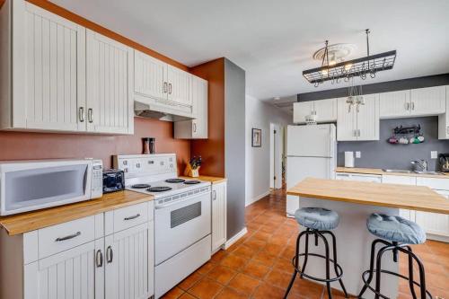 80 Min Banff Minutes From Foothills Hospital - Calgary