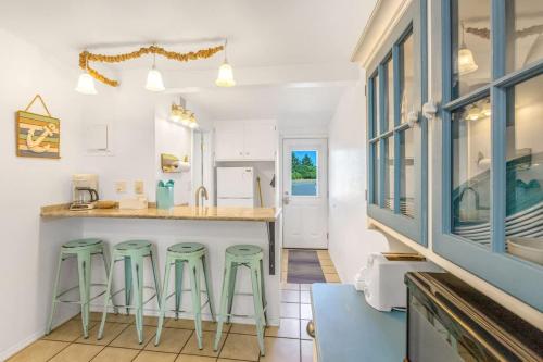 Come For The Surf & Stay At Sandy Days Condo - Unit I - Ocean Shores, WA
