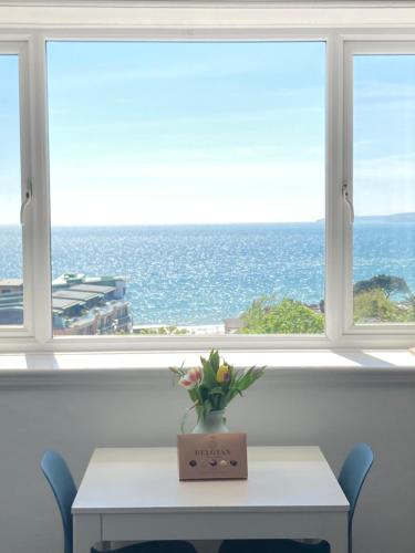 Sea And Sand View Apartment - Free Allocated Parking - Gym - Pool Table - Boscombe