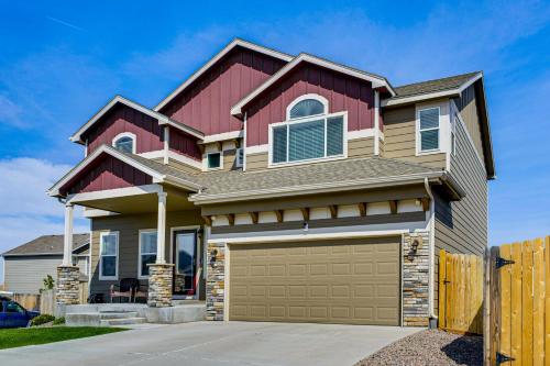 Explore The Springs! Spacious Home W/ Patio & Yard - Colorado Springs