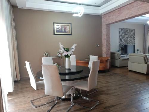 Cameo Villa - Kigali