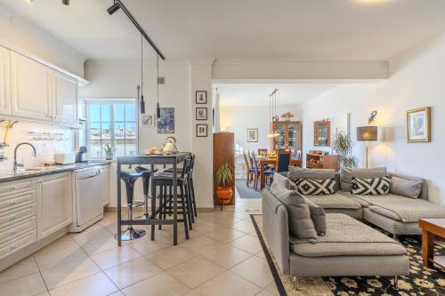 #056 Old Post Office By Home Holidays - Albufeira