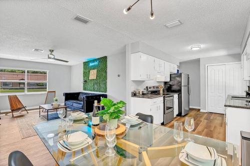 Blue Spring Getaway With Fire Pit - DeLand, FL