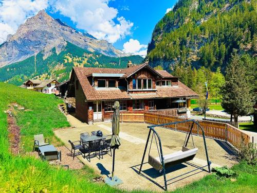 Cozy Apartment In Vintage House In Kandersteg - Kandersteg