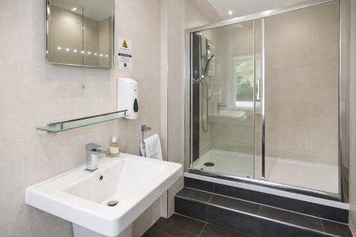 The Gables Aparthotel By Yoko Property - Leicester