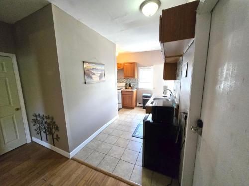 Suites On East Side Near Whole Foods, Brown University, Miriam Hospital, Mbta, Downtown, - Rhode Island