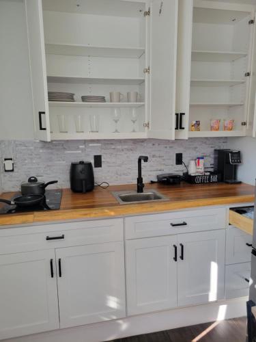Private Suite Independent Entrance, All Amenities - Kissimmee