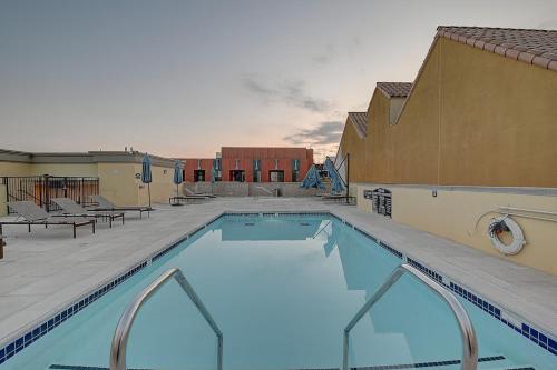 Downtown Santa Monica 1br Free Parking & Pool - Santa Mónica, CA