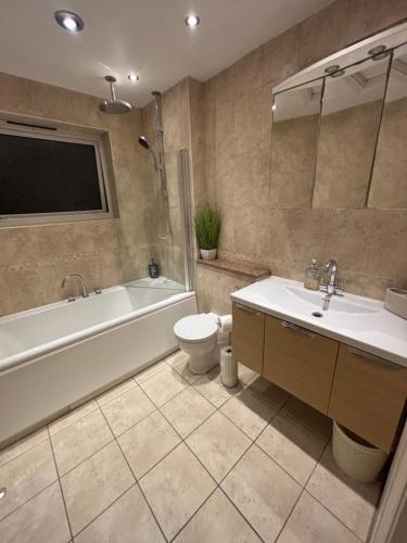 Hollybrake Haven Gatwick - Crawley