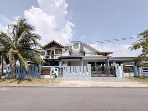 D'bayu Retreat, Paka - Paka