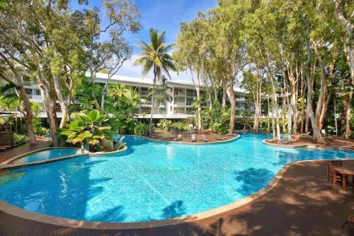 Drift Beachfront Oasis - A Panoramic Resort Getaway - Cairns