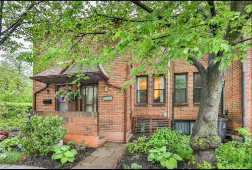 The Crescent Home - Toronto
