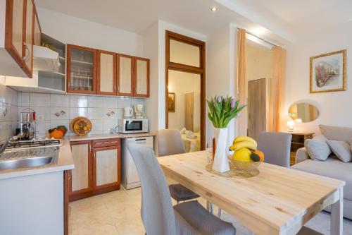 Amalija Sea View Apartments - Mali Losinj