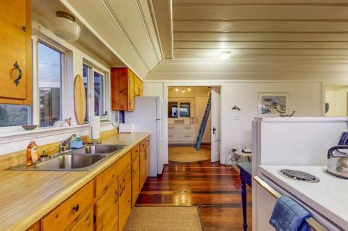 Seaside Cottage - Bodega Bay, CA