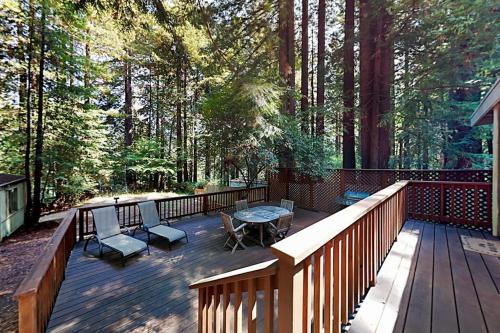 Wagging Woods - Jenner, CA