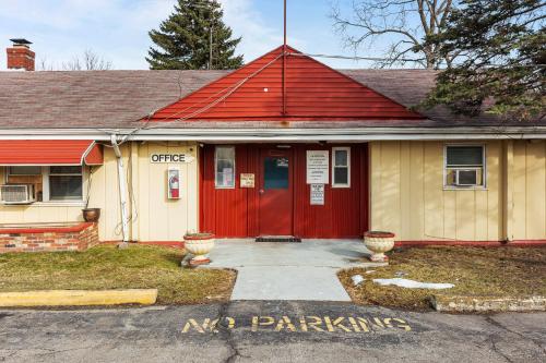 Budget Inn - Flint, MI