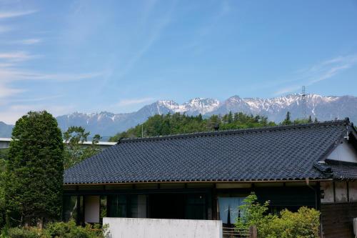 Private Traditional Japanese House With Alps View 一棟貸し古民家宿 Nagare - 駒根市
