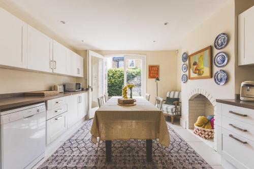 Cool Interior Designed 3br House Fulham - フラム