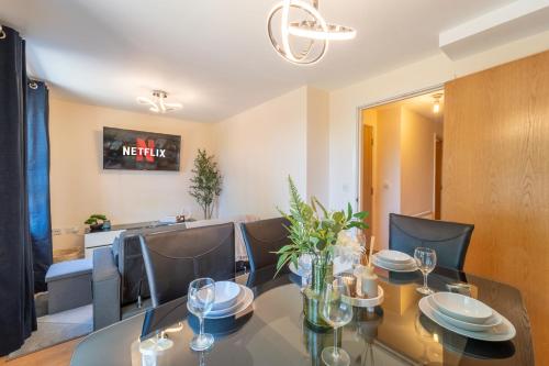 New Premium Central Home - Max 9 Guest - Private Garden And Free Parking - Birmingham