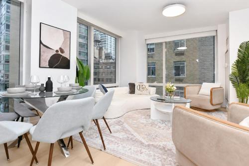 Luxury Apartments In Downtown Manhattan Skyline Views - New York