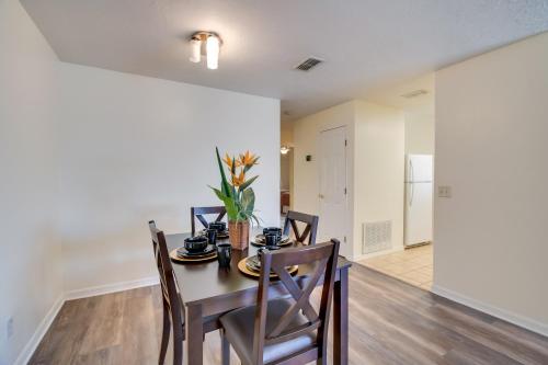 Steps To Crystal River! Dual-unit W/ Patios & Yard - Crystal River, FL