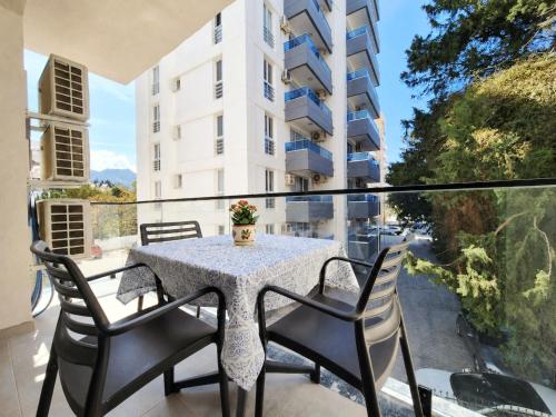 Downtown Kyrenia Cyprus Apartment - Kyrenia