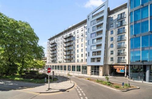New,london Hideaway Studio - Woking