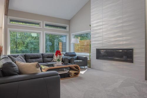 The Anchorage Grand Upscale 4br Downtown Rental - Anchorage, AK