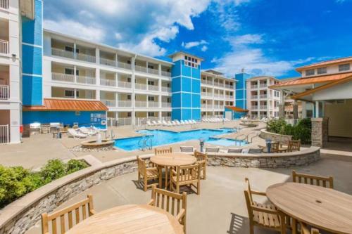 New Oceanfront Pool Boat Surf Swim - Virginia Beach, VA