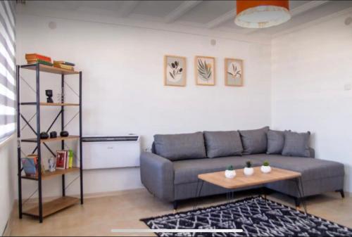 3 Katlı Ucuz Manzaralı Ev - İzmir
