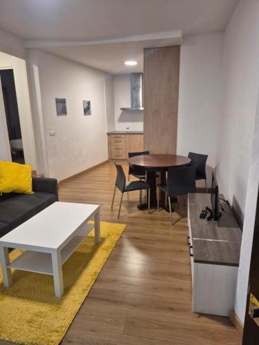 Apt 2 Acollidor Al Centre Historic De Vic Aptgarbi - Vic