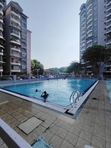Haiiraz Homestay - Teluk Kumbar