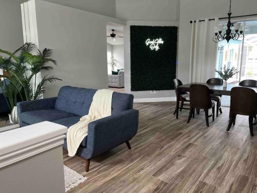 Spacious Home W Heated Pool Smarttvs Pool Table - Alafia River State Park, Lithia
