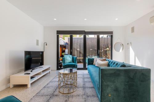 Rathdowne Hideaway - Peaceful, Inner-north Living - Bayside City