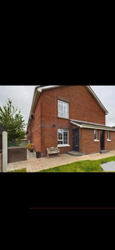 4 Bedroom House In Newry Central - Newry