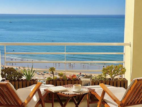 Ocean View Elegant Apartment - Balcony Facing Beach & Garage - Praia Da Rocha - Portimão