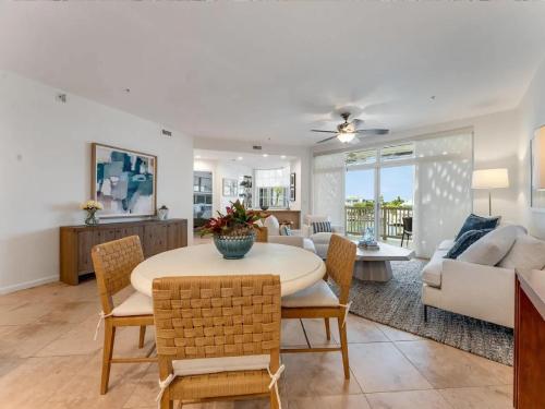 Elegant Waterfront Corner Residence - Key West, FL