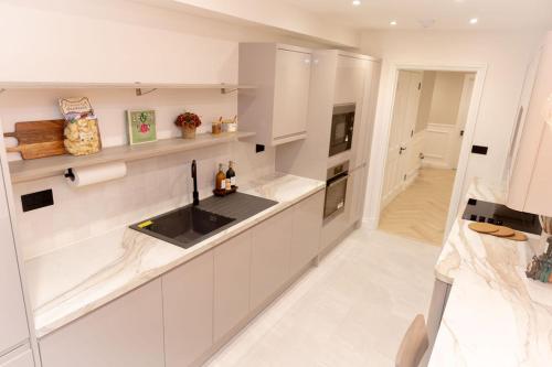 Contractor Professional Stay Near Paddington Station - Notting Hill