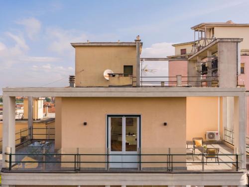 Testa Tra Le Nuvole - Attico Con Terrazza Panoramica In Centro - Novi Ligure
