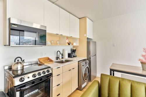 Mountain View 9th Floor City Views Free Pkg, Gym - Salt Lake City, UT