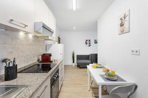 Smart Stay In Gaia | Cozy & Work-ready - Vila Nova de Gaia