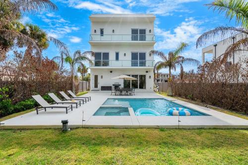 150 S Atlantic Ave - Cocoa Beach, FL
