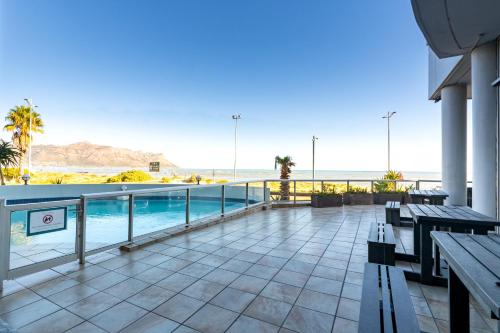 419 Ocean Breeze - Cape Town